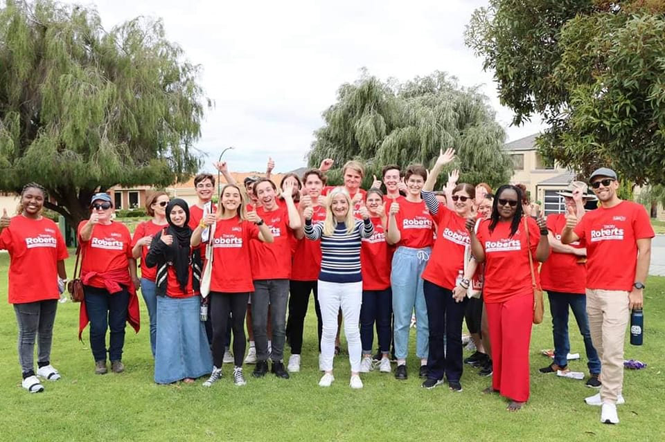 Volunteer for Tracey Roberts